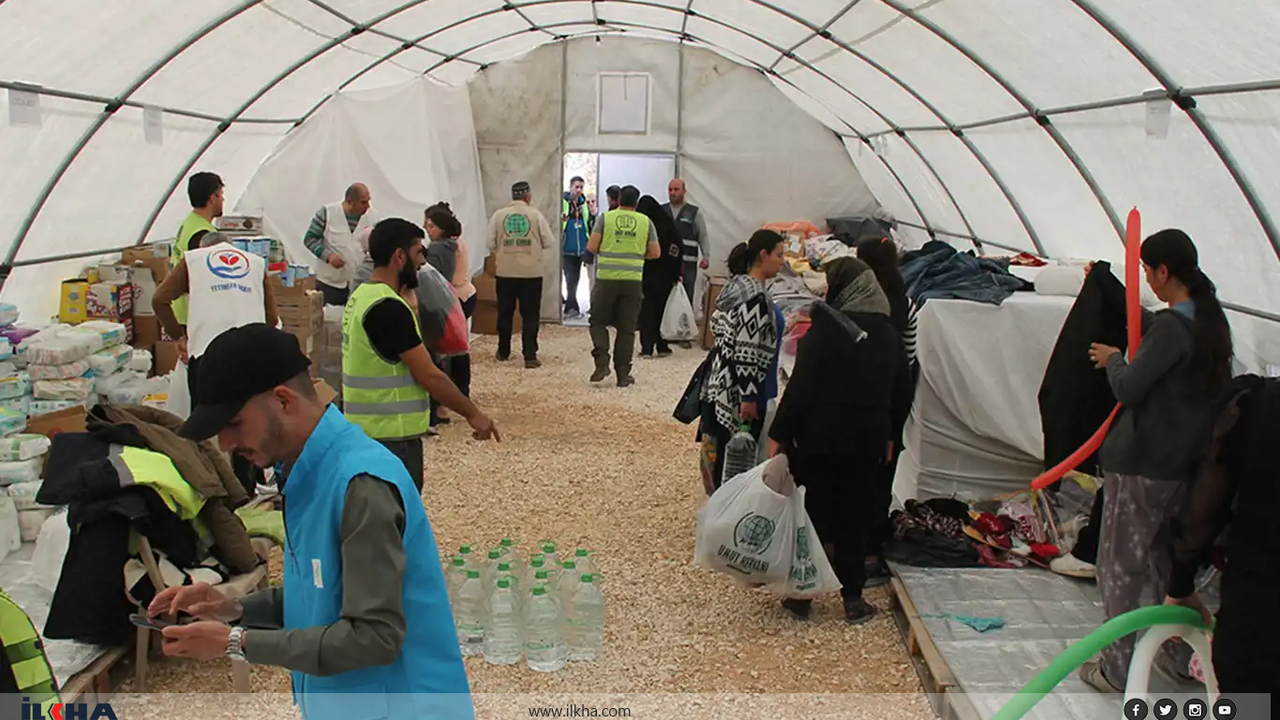 Hope Caravan serves hot meals to people at 14 soup kitchens in 4 ...