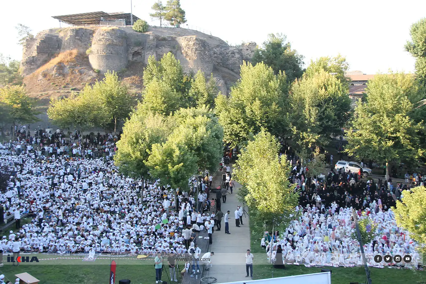 Thousands of children in Diyarbakır commit to upholding prayer in "Life is Beautiful with Prayer ...